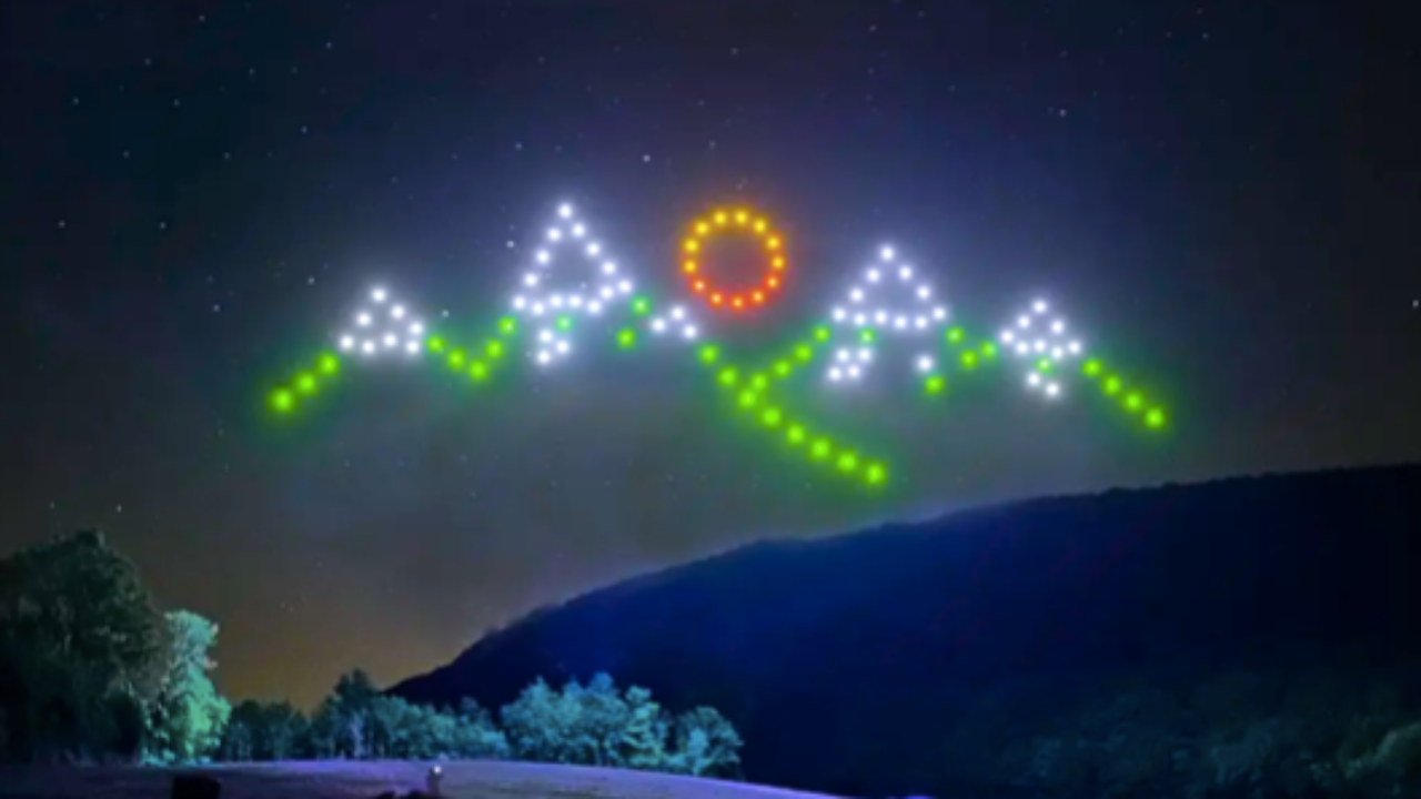 Hautes-Alpes : le premier spectacle de drone lumineux aura lieu à ...
